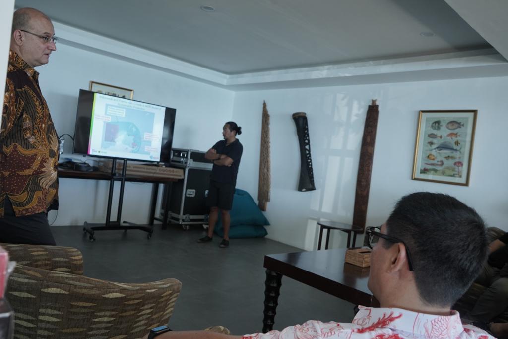 Dampingi Menparekraf Hadiri Presentasi Likupang Cooperatian, Bupati JG ...